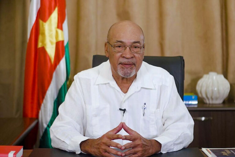 Presidente do Suriname anuncia suspensão de bloqueio parcial; veja ...